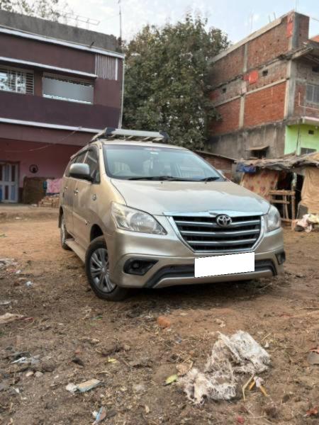 Buy Used Toyota Innova 2.5 G Diesel 7 Seater BS III of 2011 model @ 4 ...