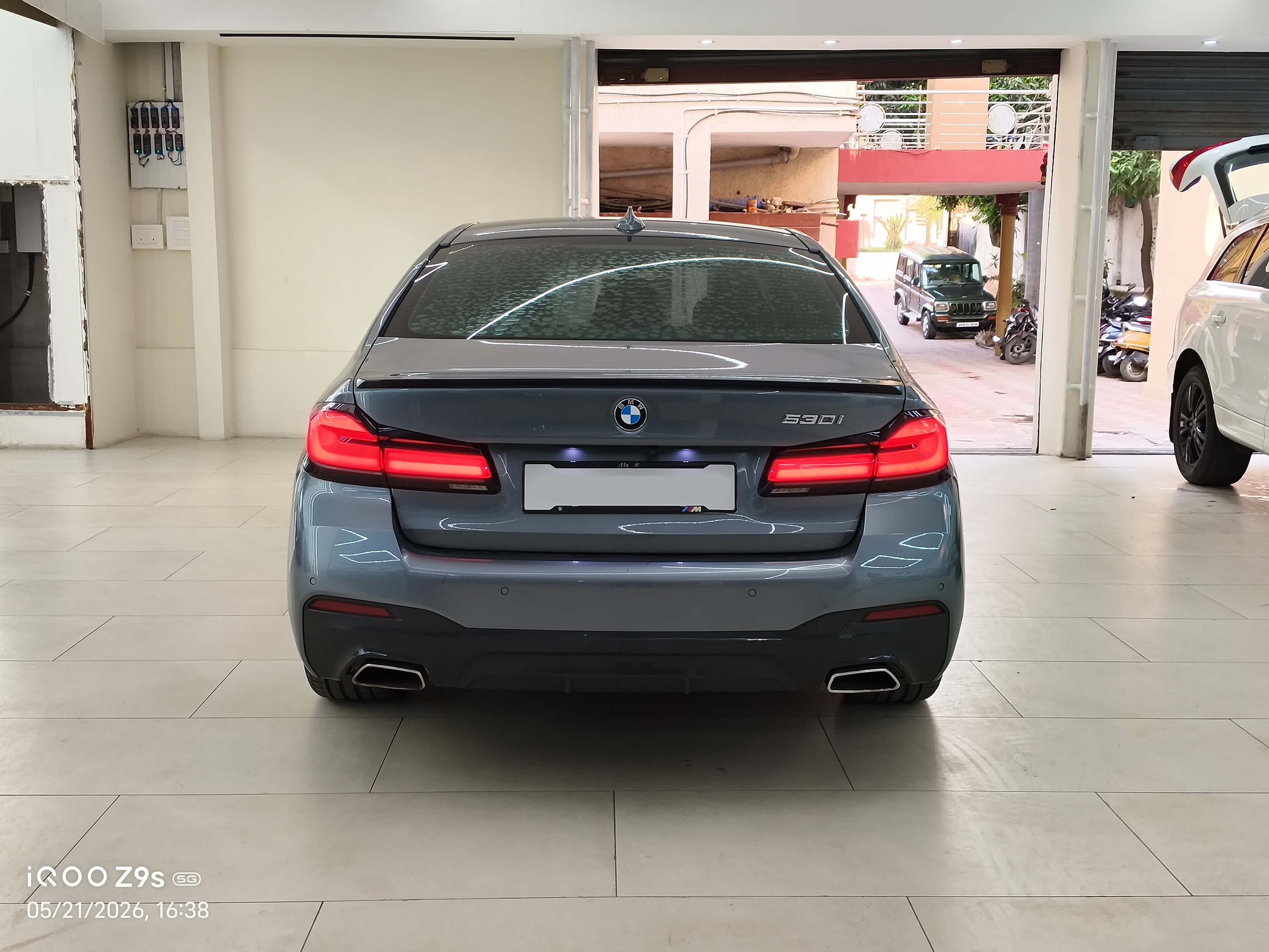Buy Used BMW 5 Series 530i M Sport of 2021 model @ 43,99,000 INR in ...