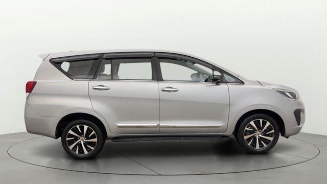 Used 2023 Toyota Innova Crysta 2694 cc Petrol Automatic Car in New ...