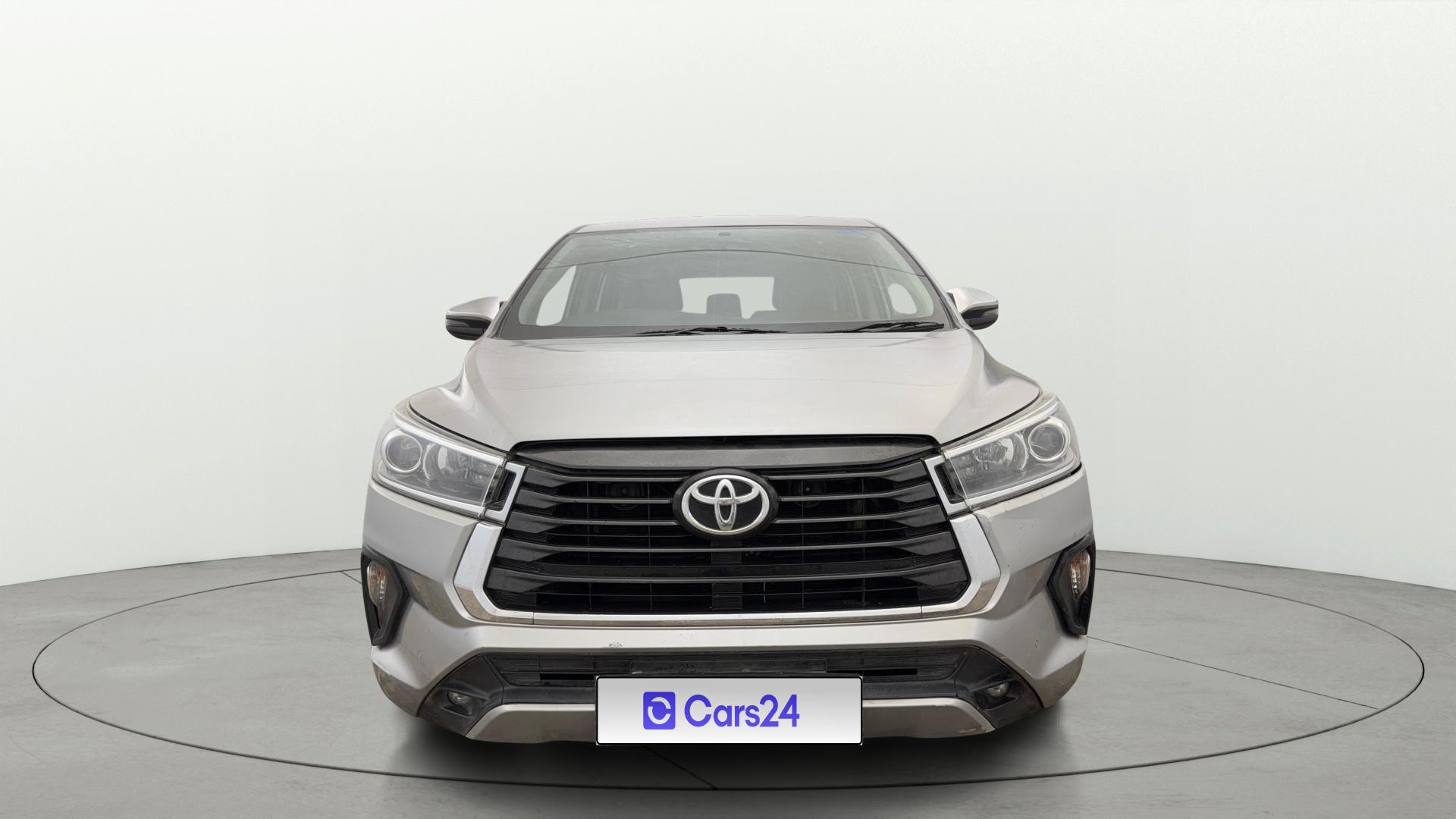 Buy Used Toyota Innova Crysta 2.7 ZX 7 STR AT of 2022 model @ 13,49,462 ...