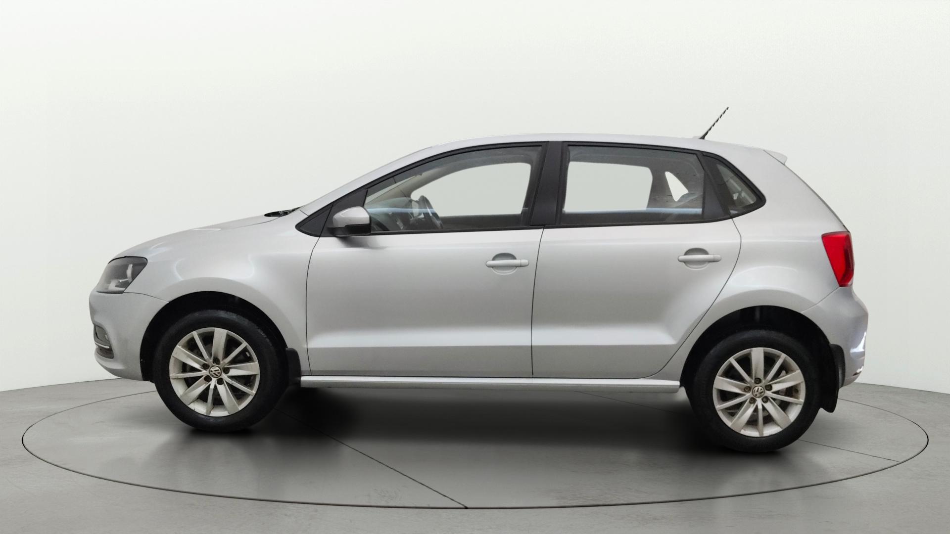 Buy Used Volkswagen Polo 1.2 MPI Highline of 2015 model @ 3,74,408 INR ...