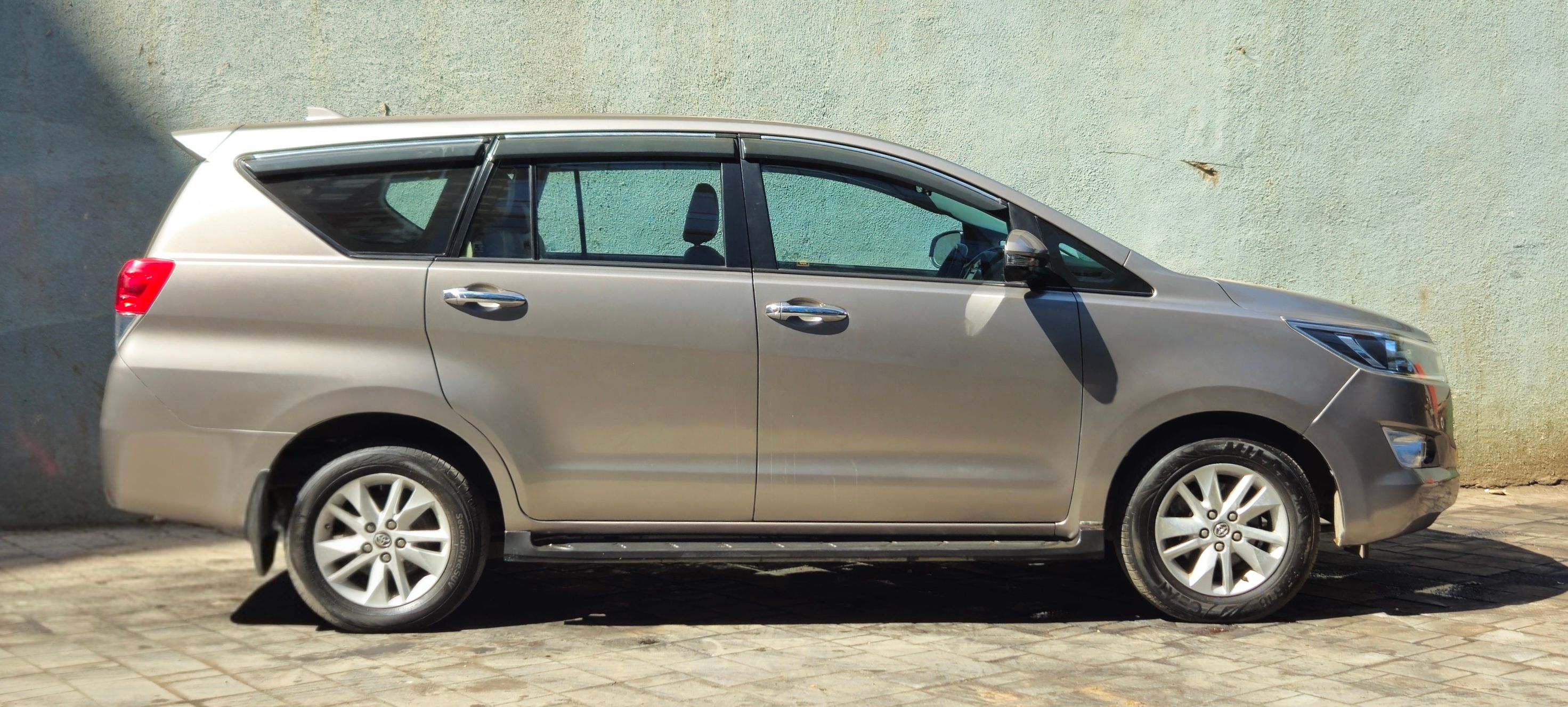 Buy Used Toyota Innova Crysta 2.8 GX AT 8S BSIV of 2019 model @ 16 ...
