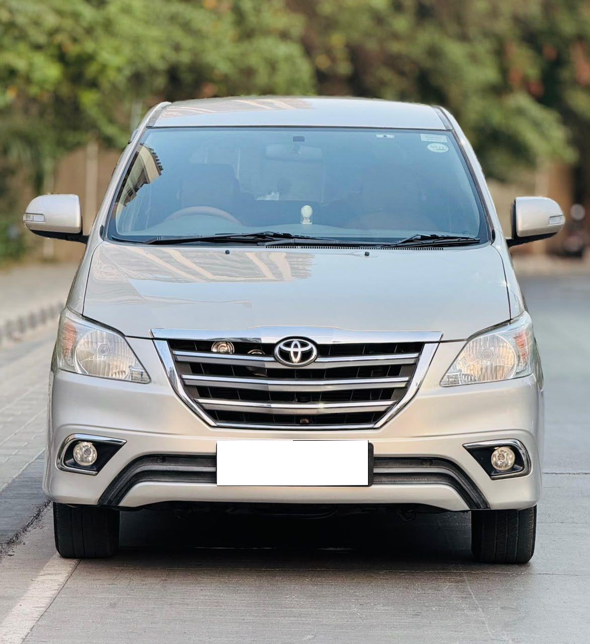 Buy Used Toyota Innova 2.5 VX Diesel 7 Seater BS IV of 2014 model @ 8 ...