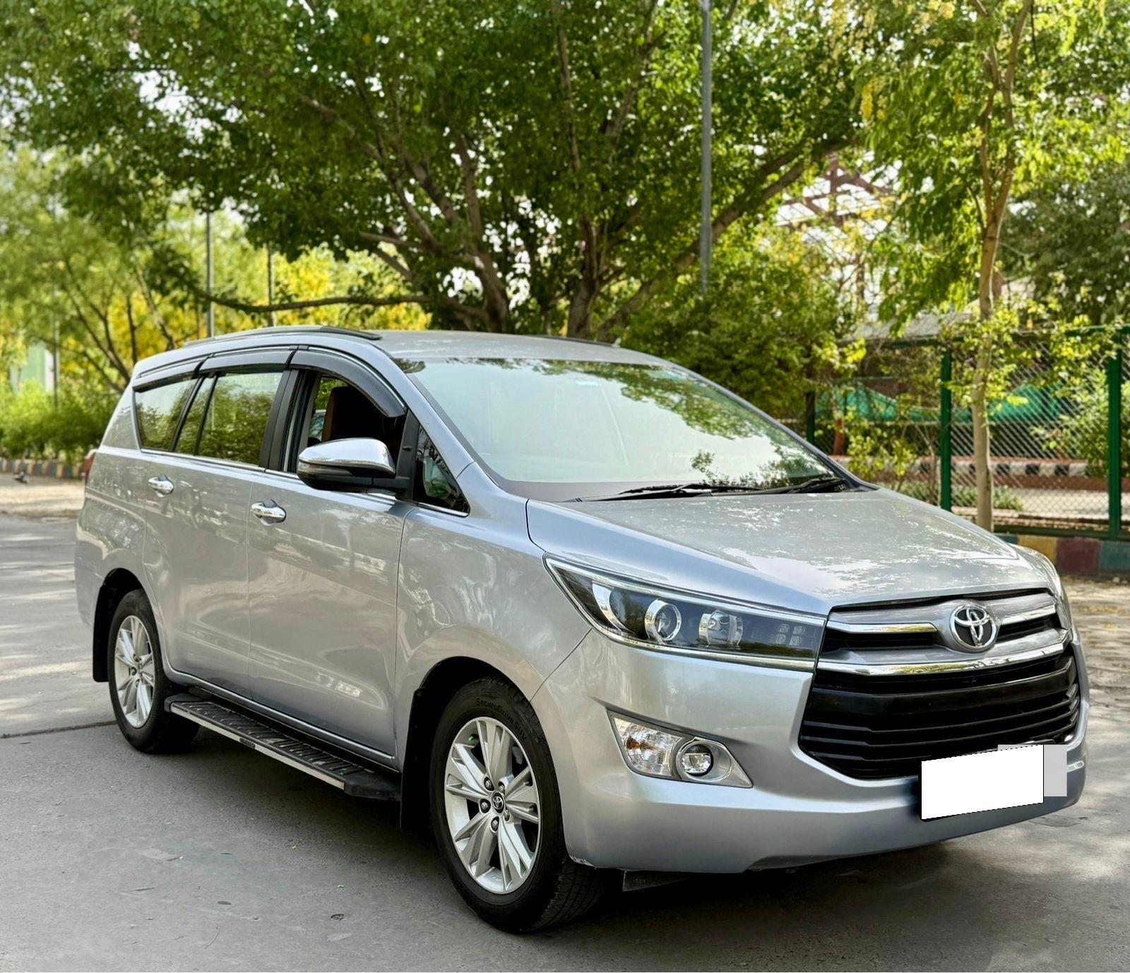 2019 Toyota Innova Crysta 2755 cc कार नई दिल्ली में ₹16.15 Lakh में ...