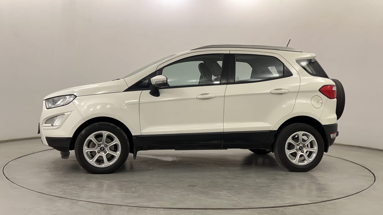Buy Used Ford Ecosport Titanium Plus AT of 2020 model @ 7,49,000 INR in ...