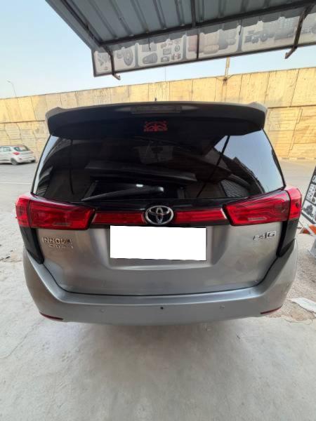 Buy Used Toyota Innova Crysta 2.4 G MT 8S BSIV of 2018 model @ 11 ...