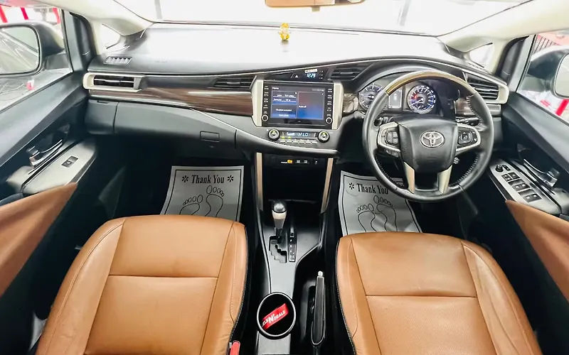 Buy Used Toyota Innova Crysta 2.4 ZX 7 STR AT of 2021 model @ 24,51,000 ...