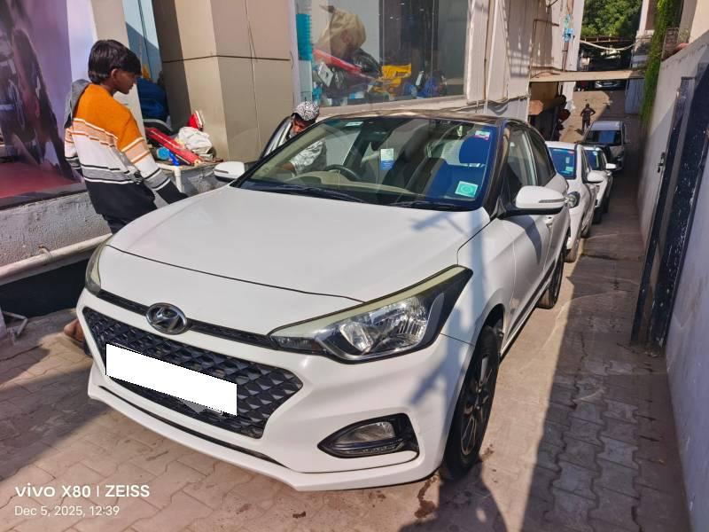 Buy Used Hyundai i20 Petrol Spotz of 2019 model @ 6,25,000 INR in ...