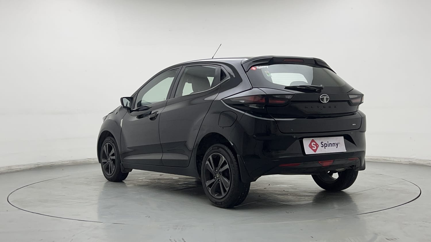 Buy Used Tata Altroz XZ Plus Dark Edition of 2022 model @ 6,27,000 INR ...