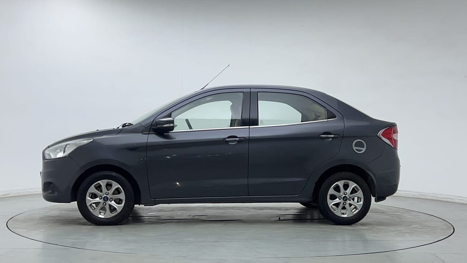 Buy Used Ford Aspire 1.2 Ti-VCT Titanium of 2017 model @ 3,00,000 INR ...