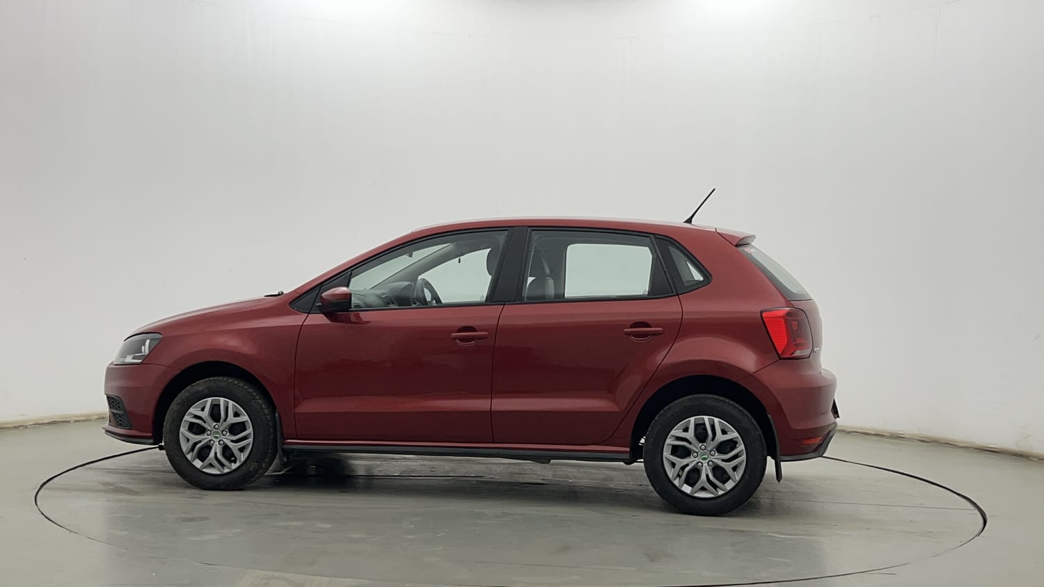 Buy Used Volkswagen Polo 1.0 MPI Trendline of 2020 model @ 4,33,000 INR ...
