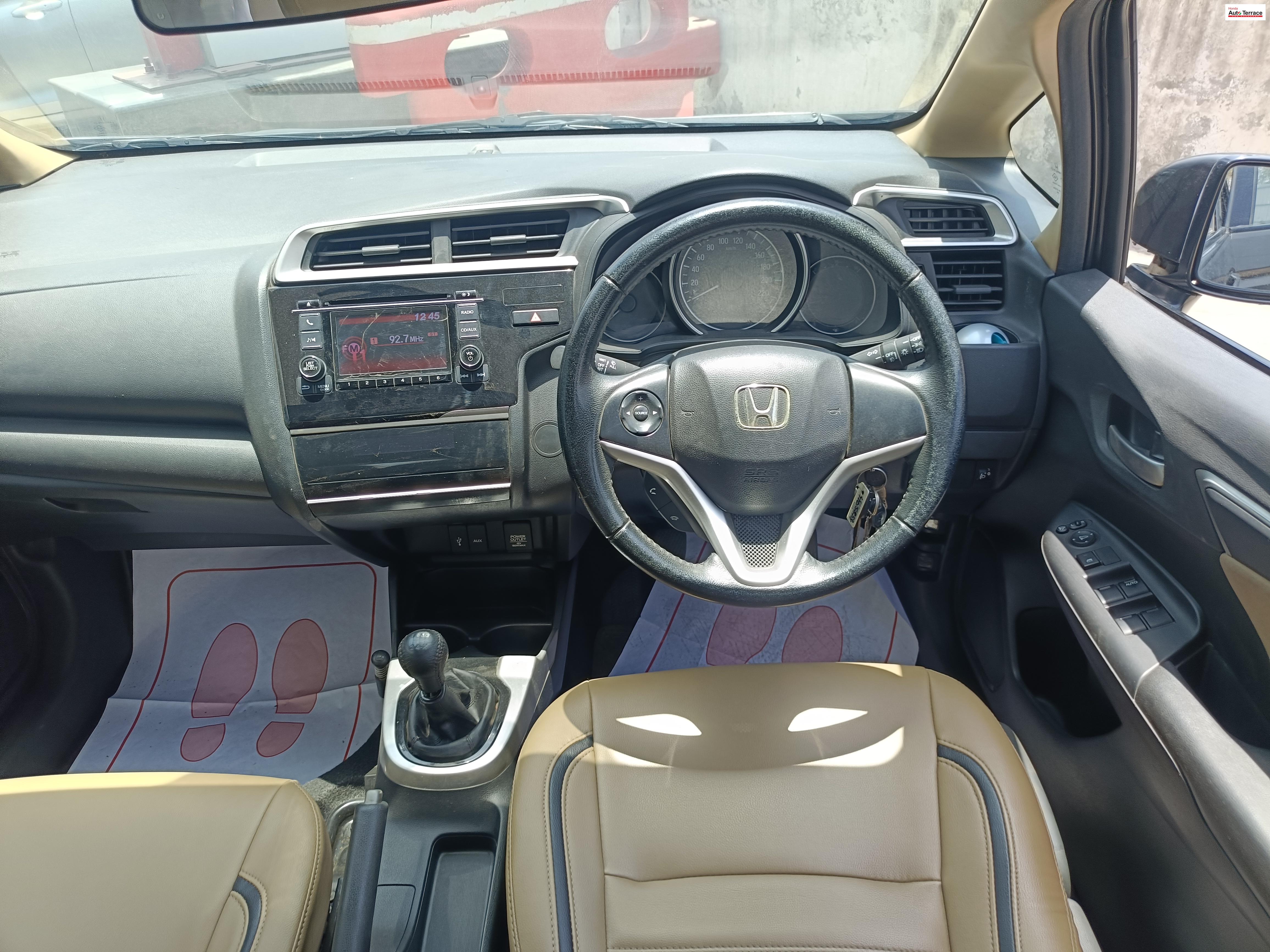 Buy Used Honda Jazz 1.2 V i VTEC of 2017 model @ 4,00,000 INR in Noida ...