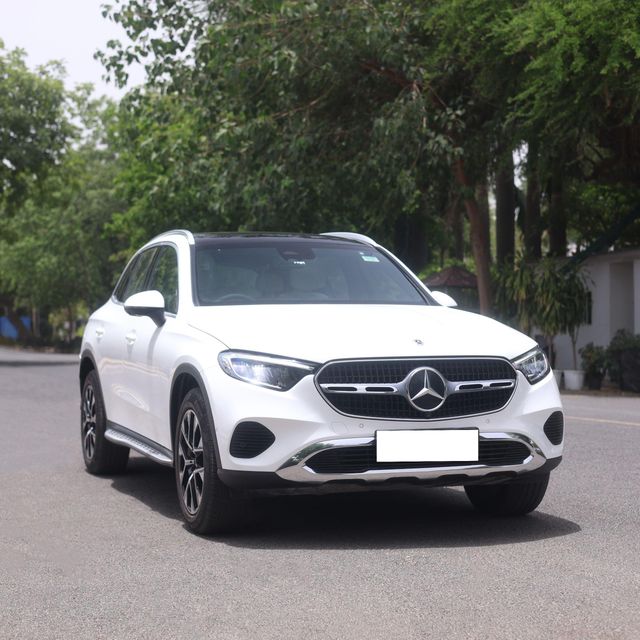 जगदीशपुर (सुल्तानपुर) में ₹37 लाख से 5 पुरानी Mercedes-Benz GLC कारें ...