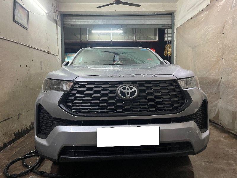 Buy Used Toyota Innova Hycross G 7STR of 2023 model @ 16,90,000 INR in ...