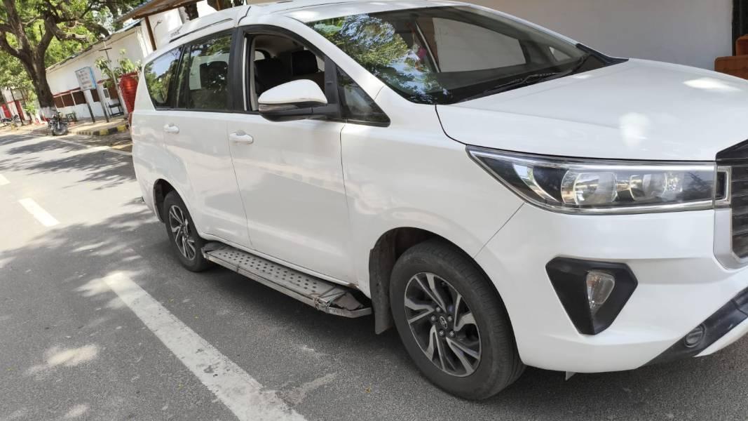 Used 2022 Toyota Innova Crysta Diesel Manual in Vadodara at ₹17.50 Lakh ...