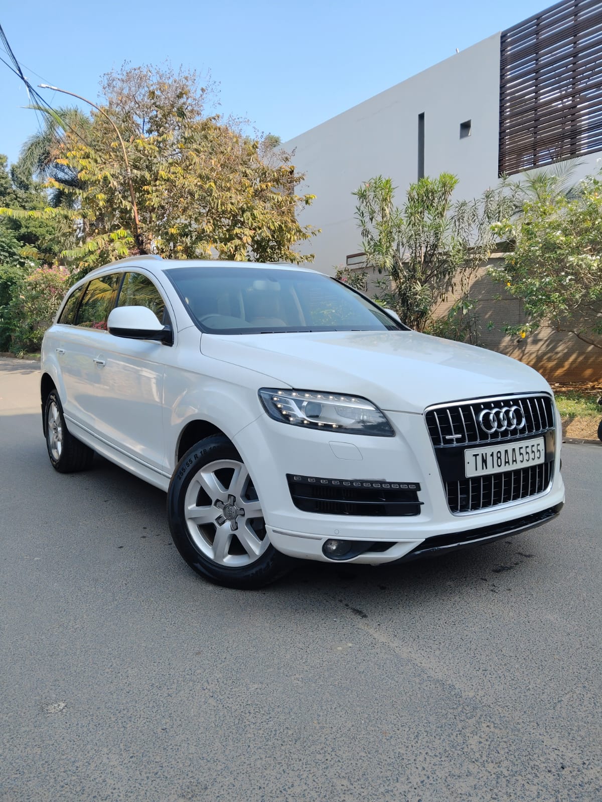 Buy Used Audi Q7 4.2 TDI quattro of 2013 model @ 15,00,000 INR in ...