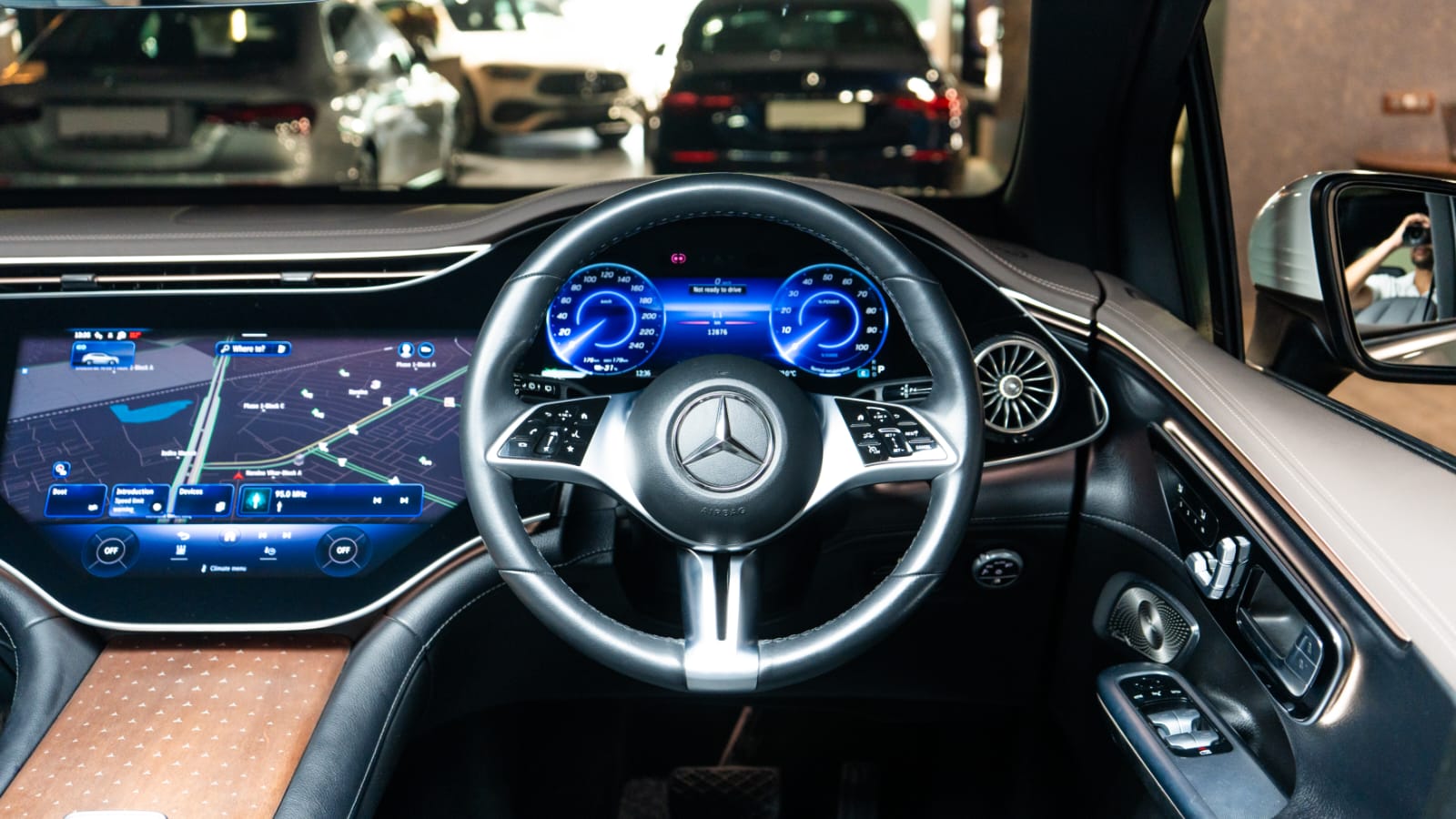 Buy Used Mercedes-Benz EQE SUV 500 4MATIC of 2024 model @ 75,00,000 INR ...
