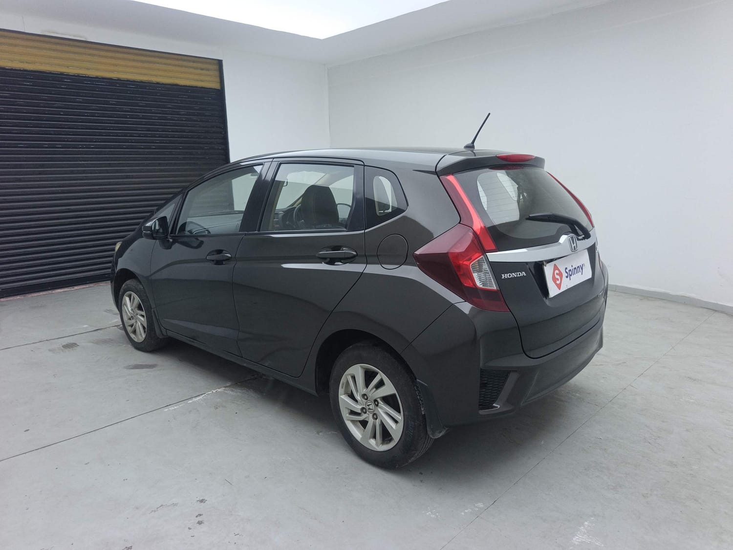 Buy Used Honda Jazz V of 2015 model @ 4,29,000 INR in Visakhapatnam ...