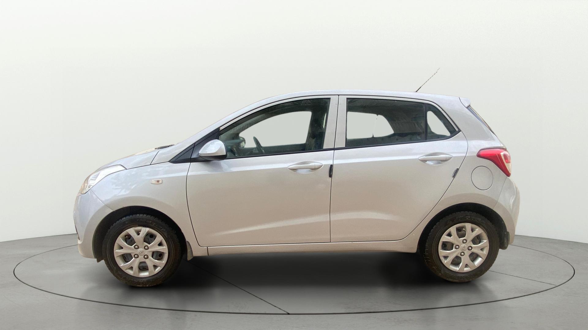 Buy Used Hyundai i10 Magna 1.2 iTech SE of 2015 model @ 3,00,148 INR in ...