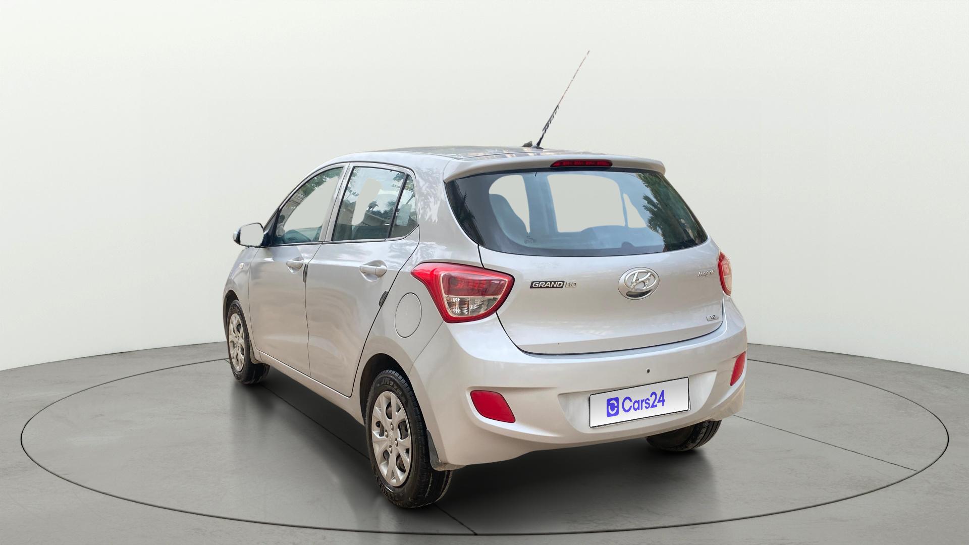 Buy Used Hyundai i10 Magna 1.2 iTech SE of 2015 model @ 3,00,148 INR in ...