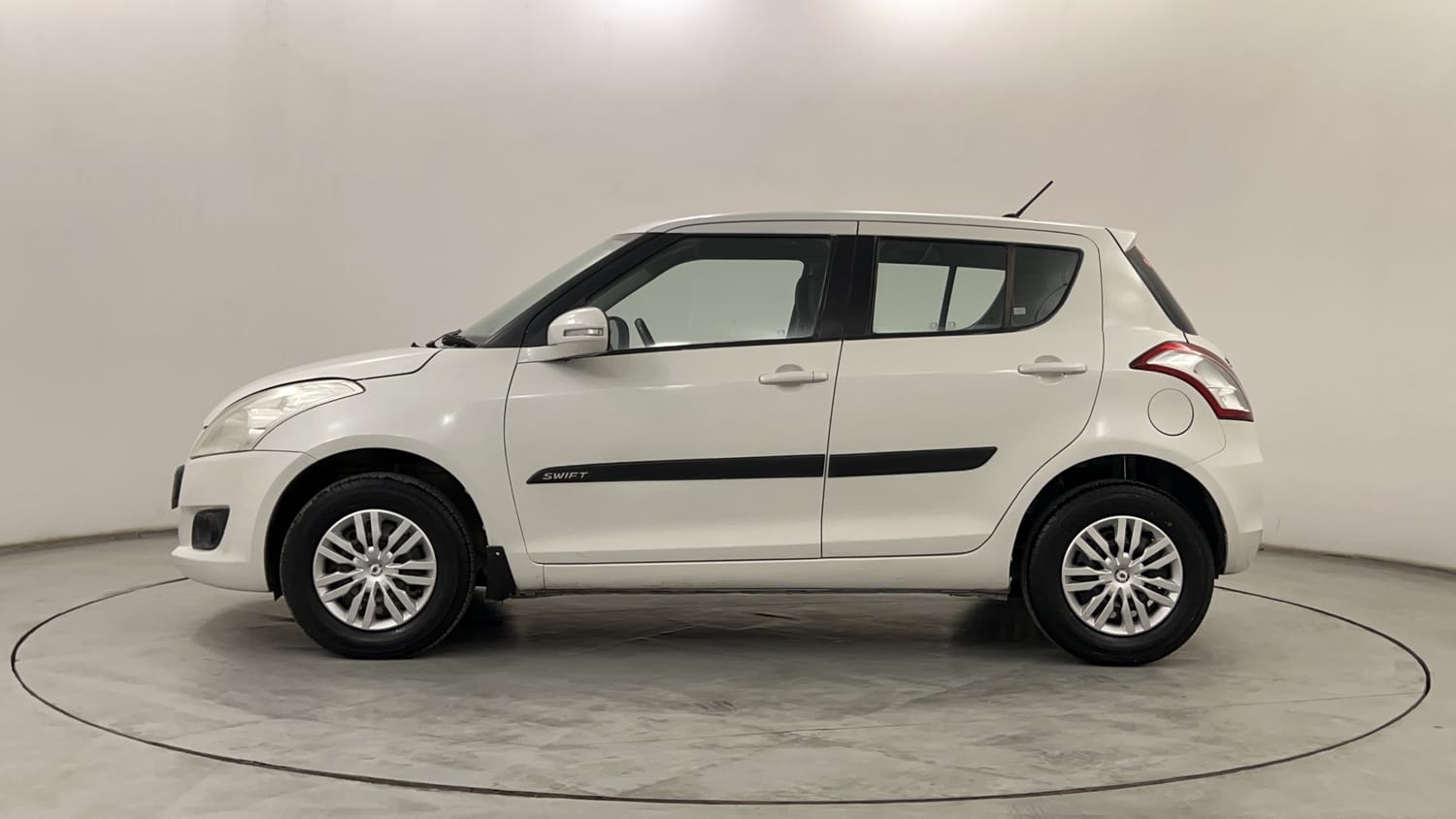 Buy Used Maruti Swift VDI of 2012 model @ 3,34,000 INR in Pune ...