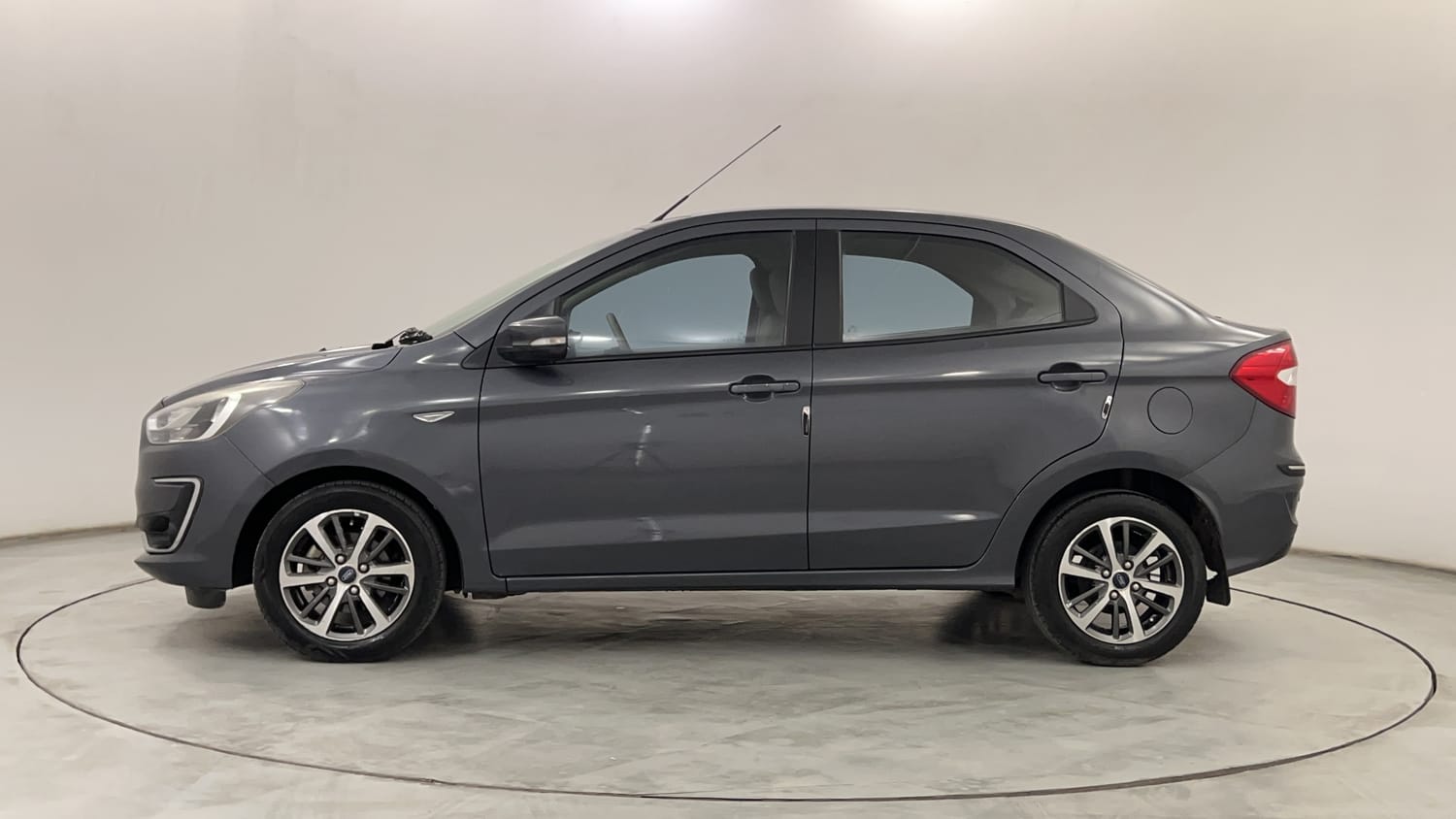 Buy Used Ford Aspire 1.2 Ti-VCT Titanium Plus of 2020 model @ 4,77,000 ...