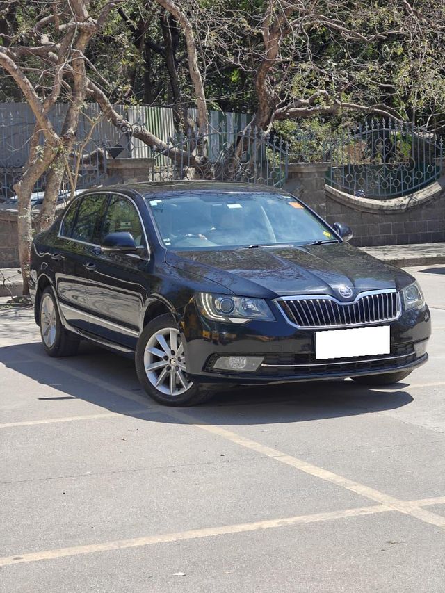 Used 2014 Skoda Superb 2496 cc Diesel Automatic Car in Pune at ₹7.25 ...