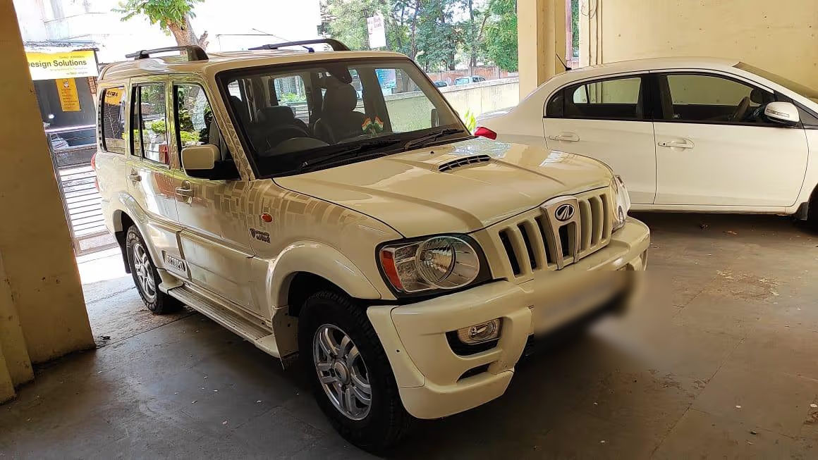 Buy Used Mahindra Scorpio VLX 2WD ABS AT BSIII of 2012 model @ 4,50,000 ...