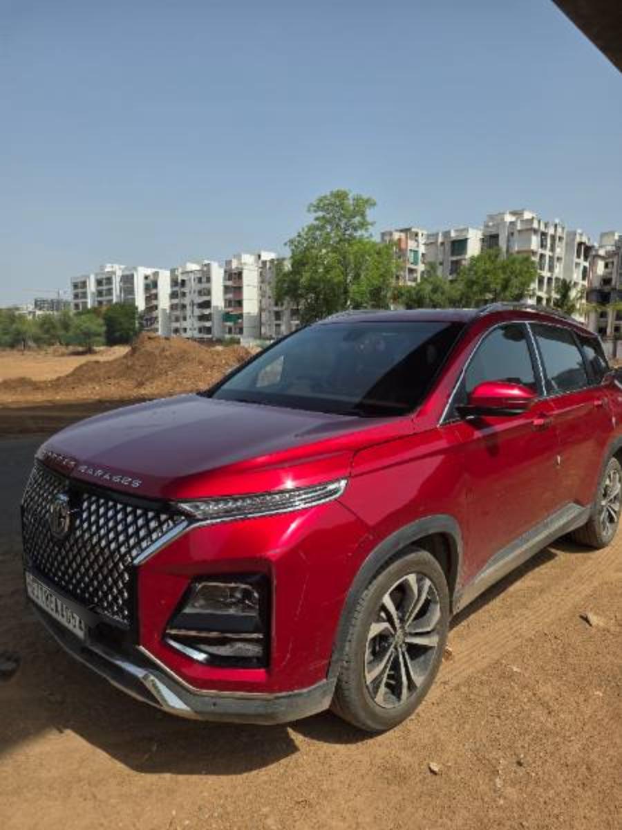 Buy Used MG Hector Plus Sharp Diesel MT of 2023 model @ 11,50,000 INR ...