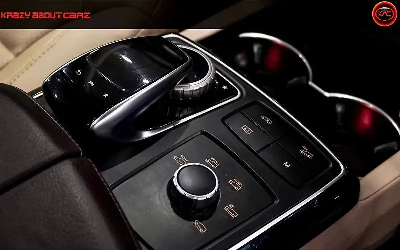 Buy Used Mercedes-Benz GLS 350d 4MATIC of 2019 model @ 39,90,000 INR in ...