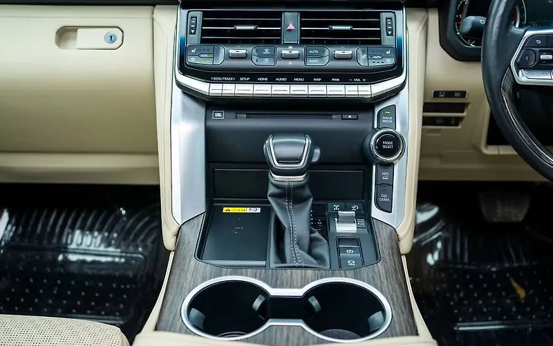 Buy Used Toyota Land Cruiser 300 ZX of 2023 model @ 2,02,00,000 INR in ...