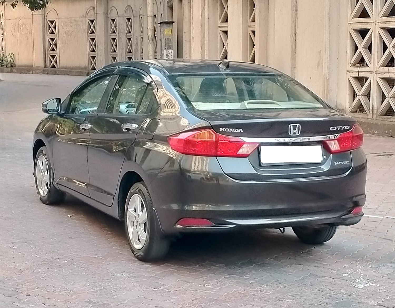 Buy Used Honda City i VTEC V of 2015 model @ 4,45,000 INR in Thane ...