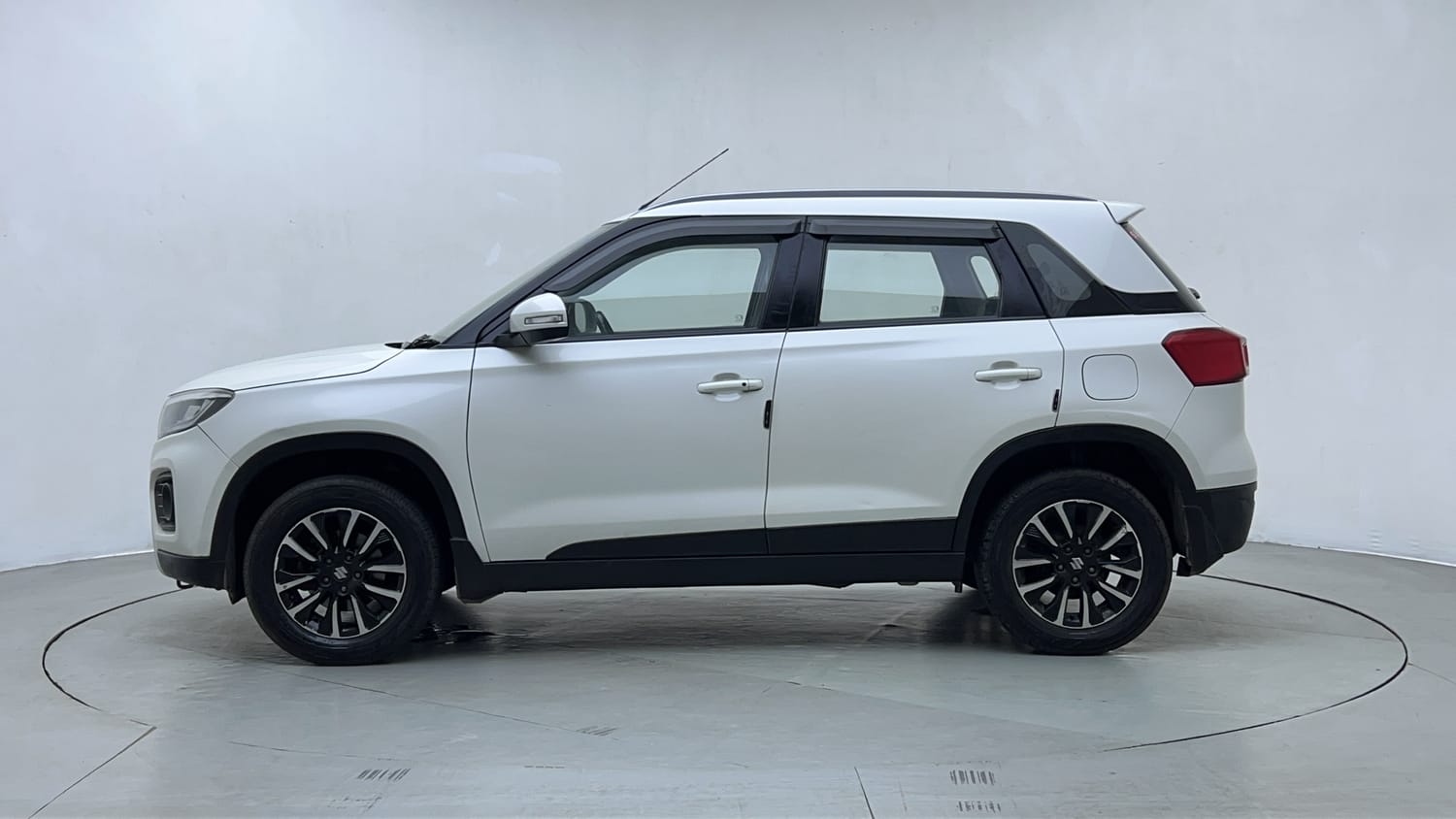 Buy Used Maruti Vitara Brezza ZXI Plus AT of 2022 model @ 8,98,000 INR ...