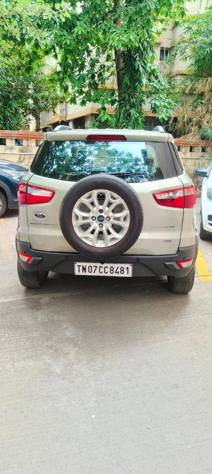 Buy Used Ford Ecosport 1.5 Ti VCT AT Titanium of 2015 model @ 5,60,000 ...