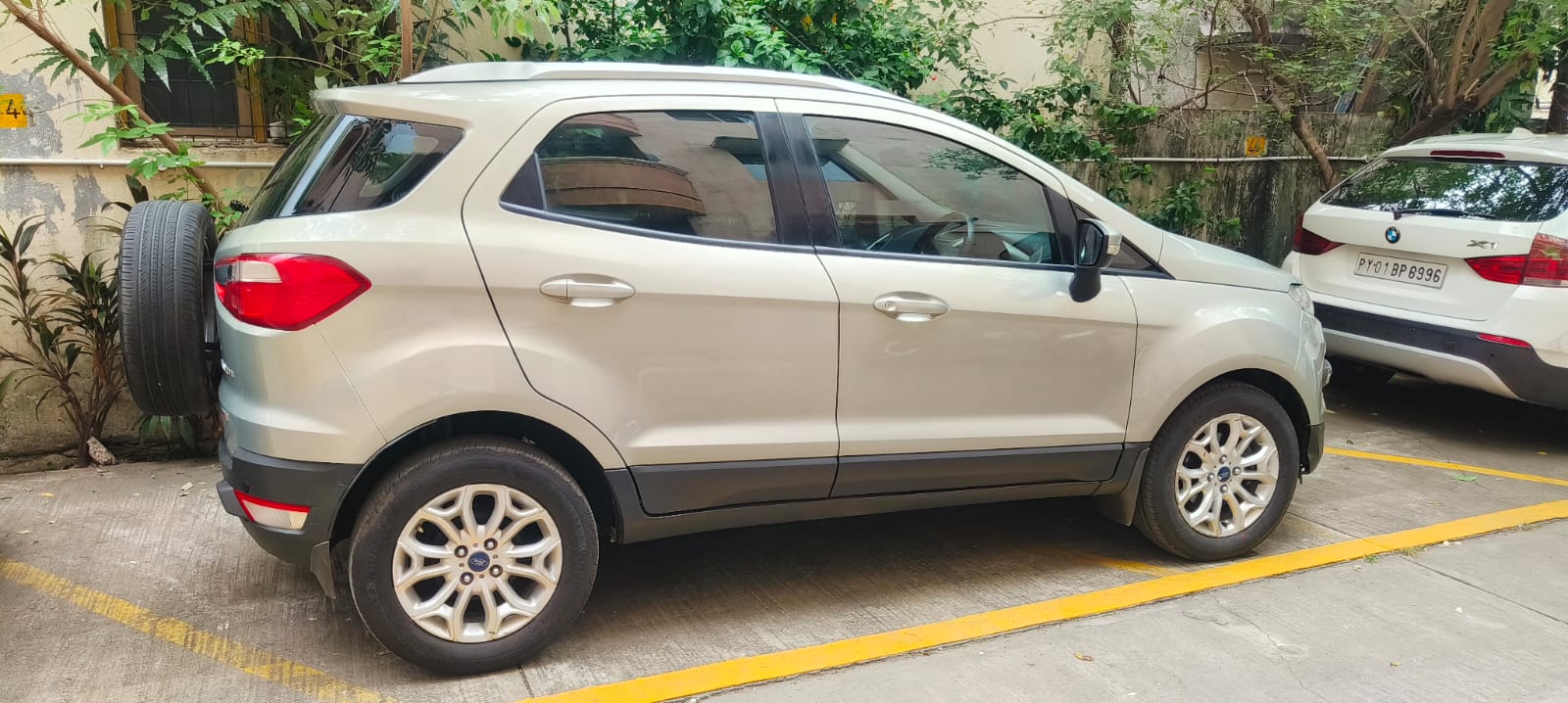 Buy Used Ford Ecosport 1.5 Ti VCT AT Titanium of 2015 model @ 5,60,000 ...