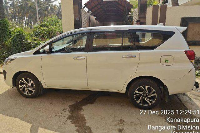 Buy Used Toyota Innova Crysta 2.7 GX 7 STR of 2022 model @ 22,30,090 ...
