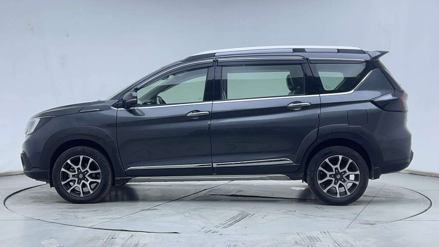 Buy Used Maruti XL6 Alpha Plus AT BSVI of 2023 model @ 12,82,854 INR in ...