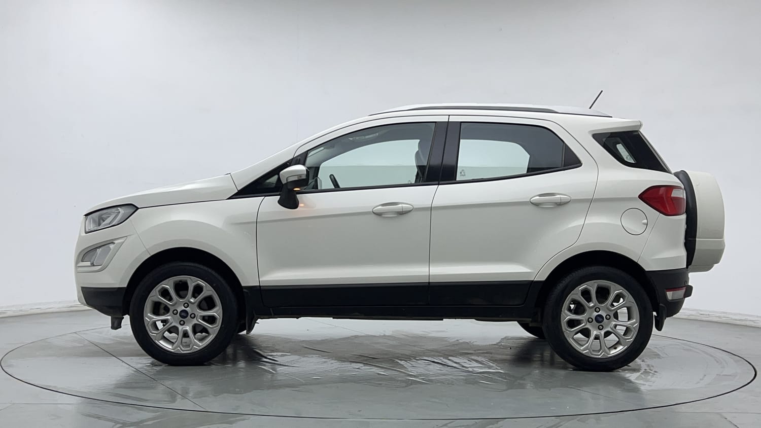 Buy Used Ford Ecosport Titanium Plus AT of 2017 model @ 5,20,000 INR in ...