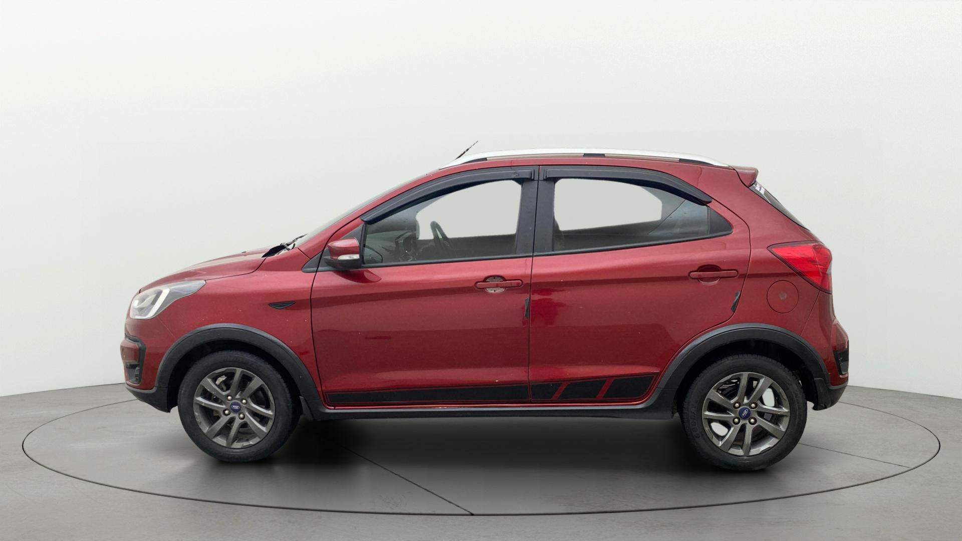 Buy Used Ford Freestyle Titanium Petrol BSIV of 2021 model @ 5,05,376 ...