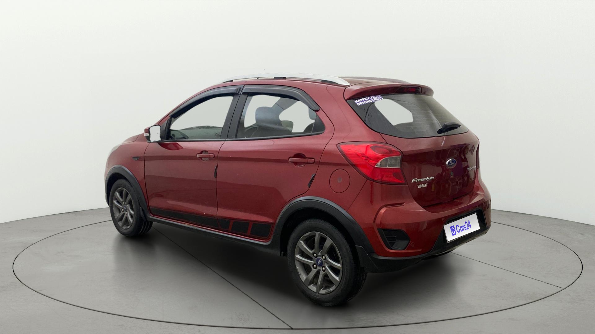 Buy Used Ford Freestyle Titanium Petrol BSIV of 2021 model @ 5,05,376 ...