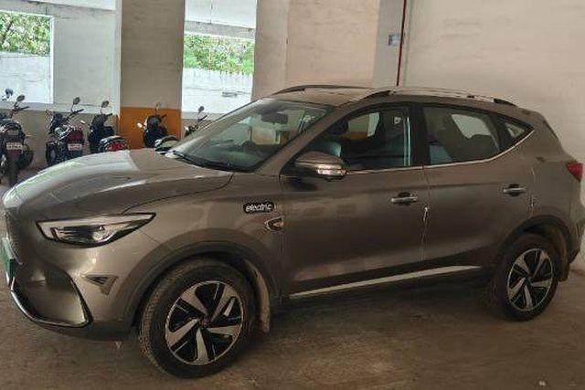 Buy Used MG ZS EV Exclusive of 2023 model @ 20,00,000 INR in Pune ...