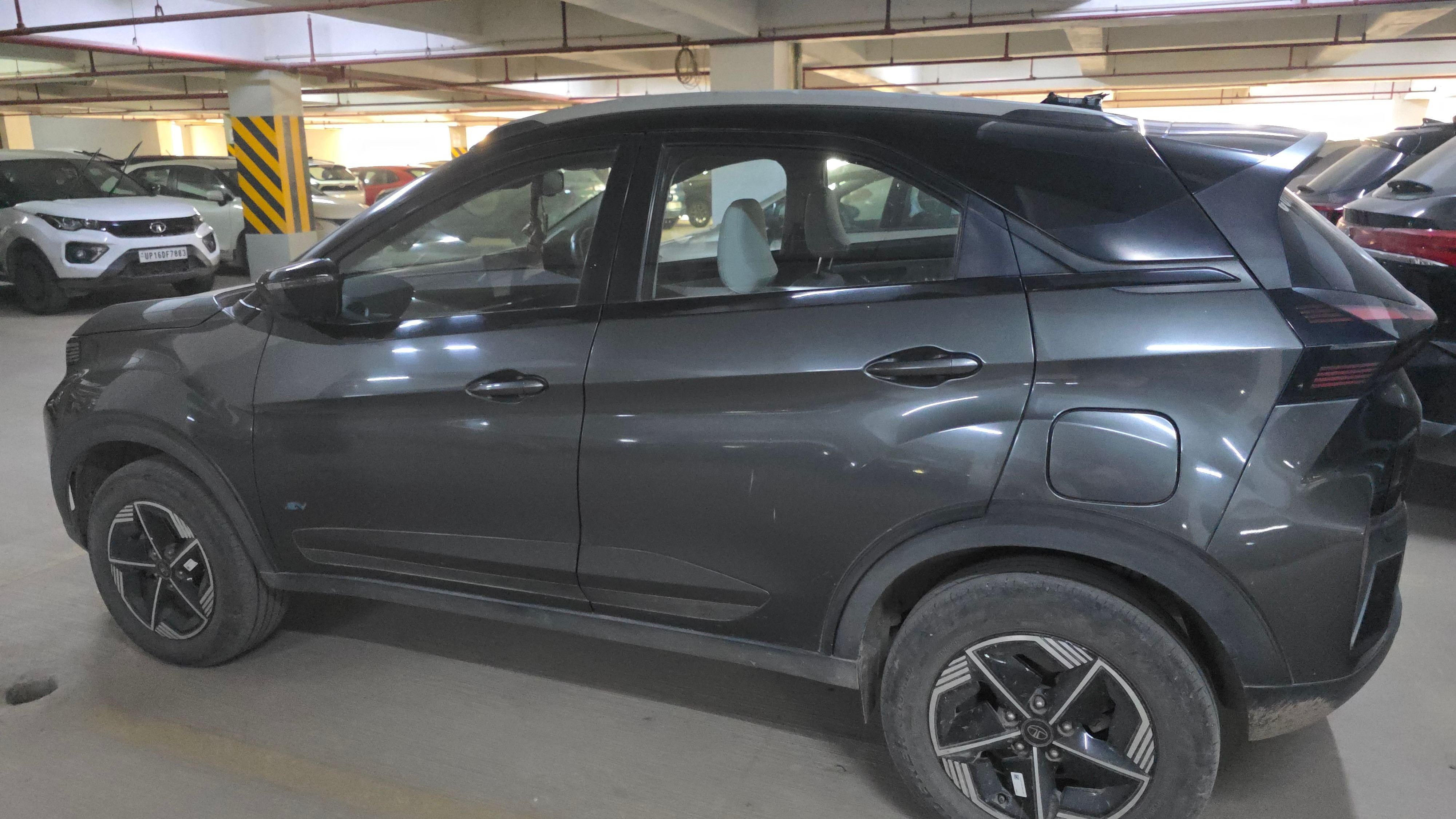 Buy Used Tata Nexon EV Empowered Plus LR of 2023 model @ 12,50,000 INR ...