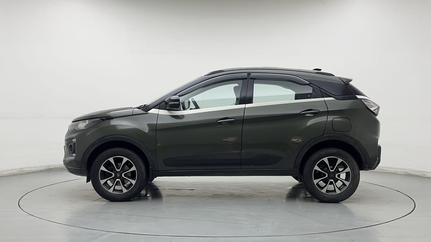 Buy Used Tata Nexon Pure Plus S of 2021 model @ 6,92,000 INR in ...
