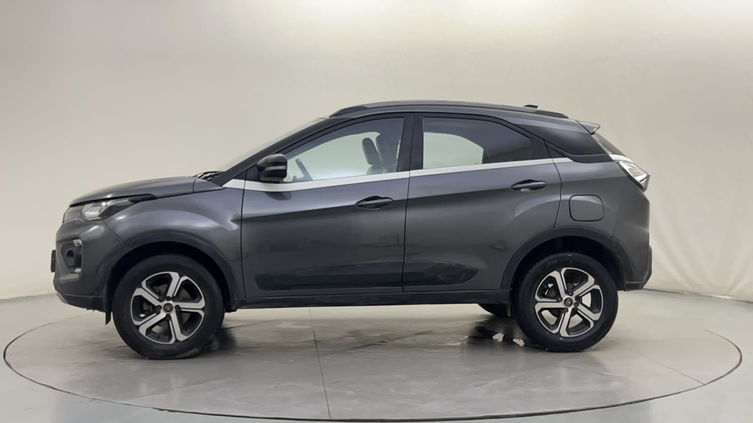 Buy Used Tata Nexon Pure Plus Diesel of 2021 model @ 8,34,000 INR in ...