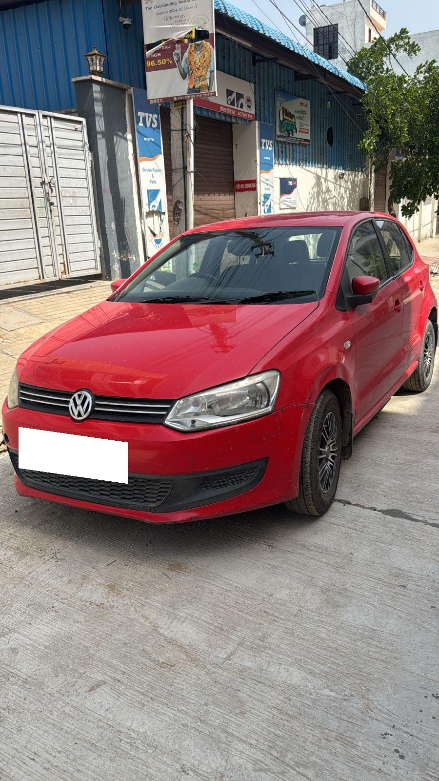 Buy Used Volkswagen Polo Petrol Comfortline 1.2L of 2011 model @ 2,00 ...