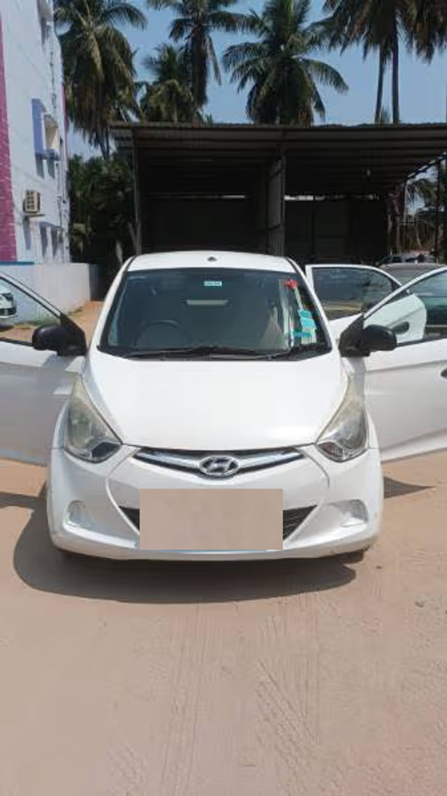 Used 2017 Hyundai EON Petrol Manual in Krishnagiri at ₹2.20 Lakh - CarDekho