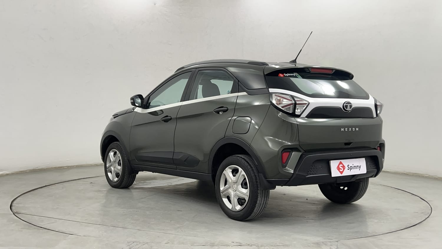 Buy Used Tata Nexon XMA S AMT Diesel of 2022 model @ 8,73,000 INR in ...