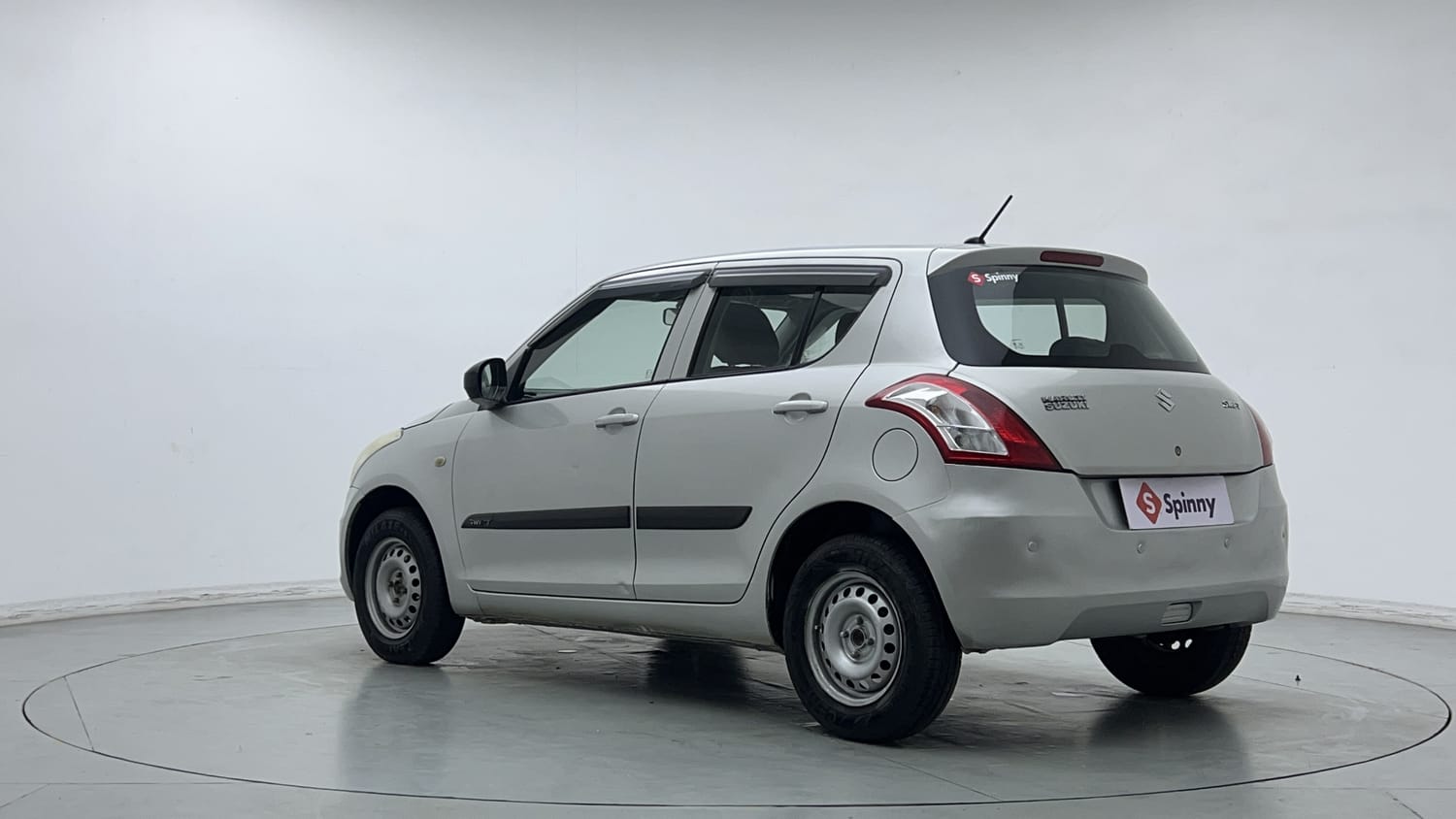 Buy Used Maruti Swift LXI Option of 2017 model @ 3,25,000 INR in ...