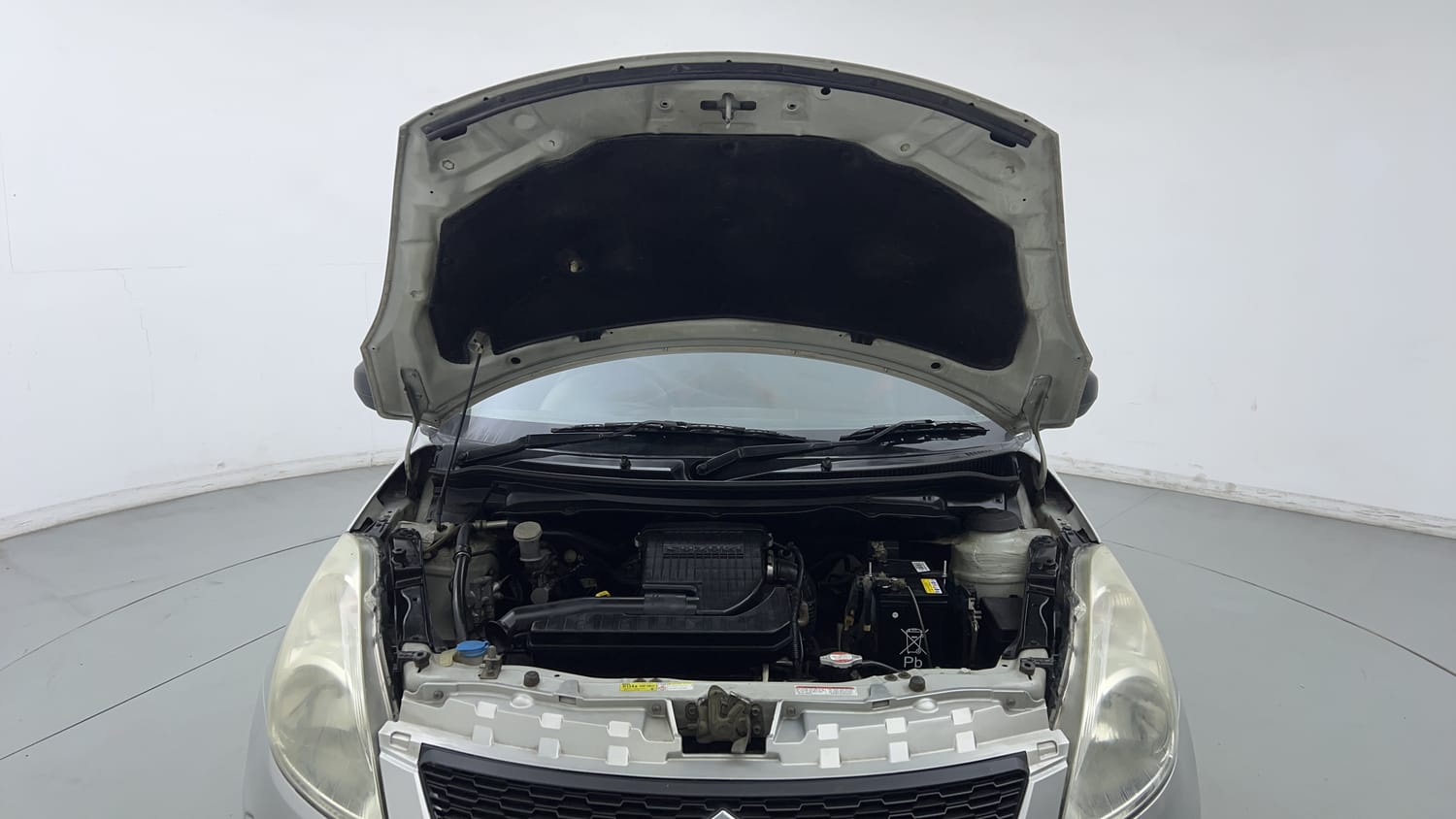 Buy Used Maruti Swift LXI Option of 2017 model @ 3,25,000 INR in ...