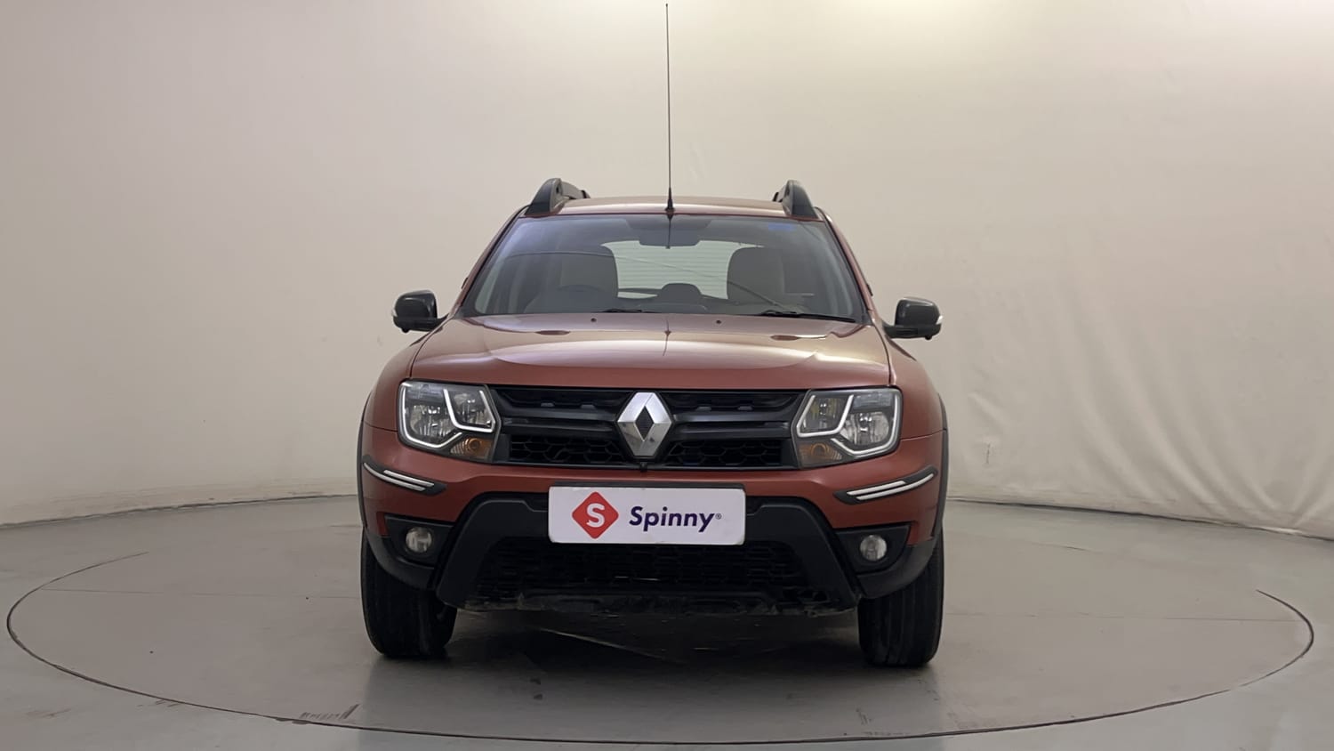 Buy Used Renault Duster Petrol RXS CVT of 2017 model @ 5,77,000 INR in ...